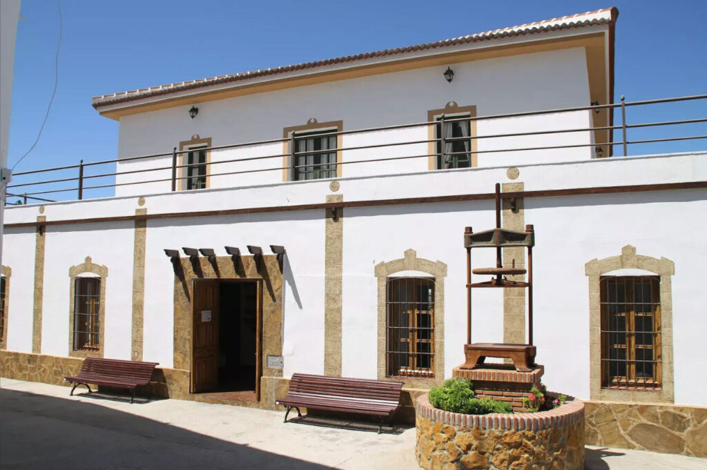 Qué hacer y qué ver en Cómpeta, la Cornisa de la Costa del Sol